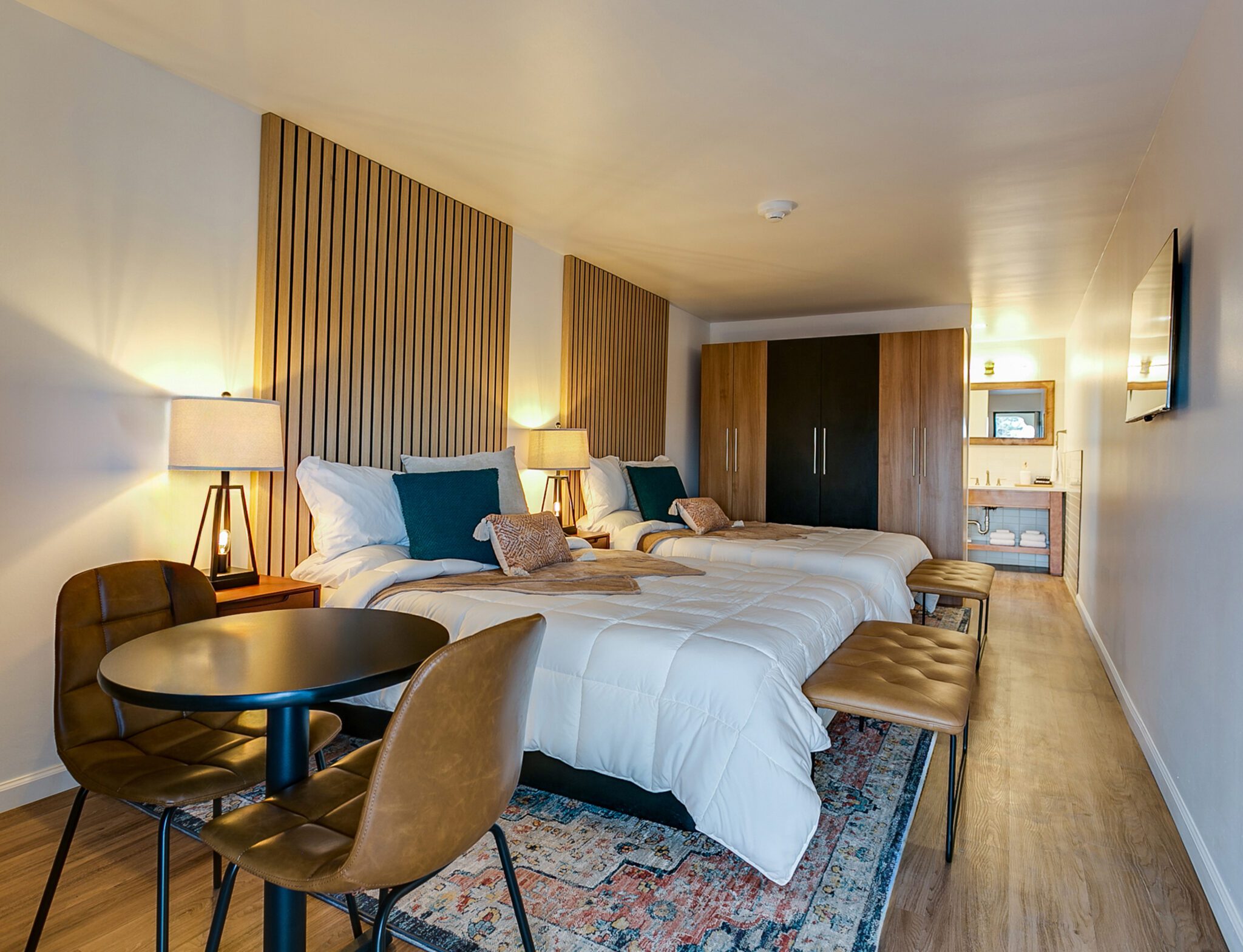 Queens of the Concho - Queen Rooms at Angoria Hotel